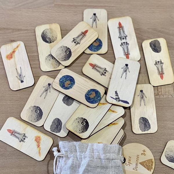 Five Little Bears | Dominoes Space | Educational toys | Lucas loves cars