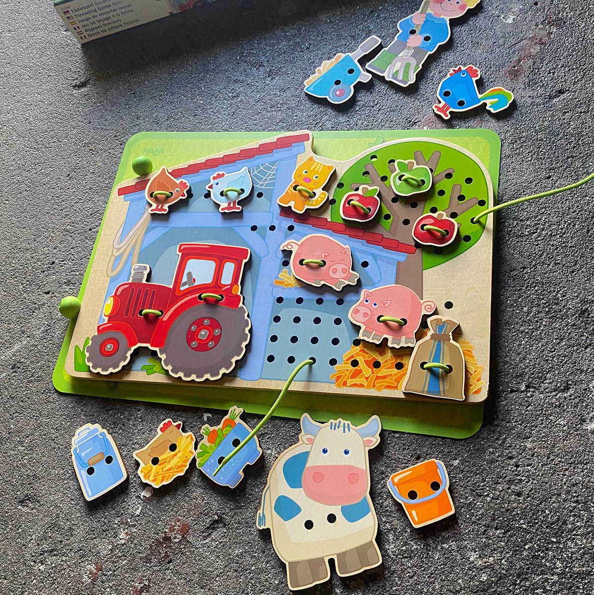 Threading board Farm | wooden threading toy – Lucas loves cars
