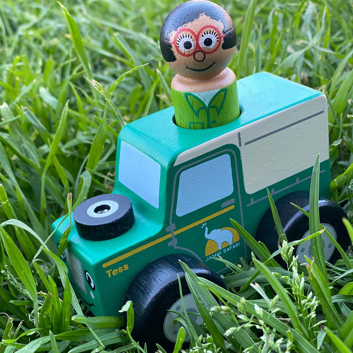 Indigo Jamm SUV Safari Tess | Indigo Jamm - Lucas loves cars