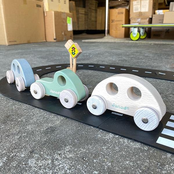Janod cars | Wooden car toy - Lucas loves cars