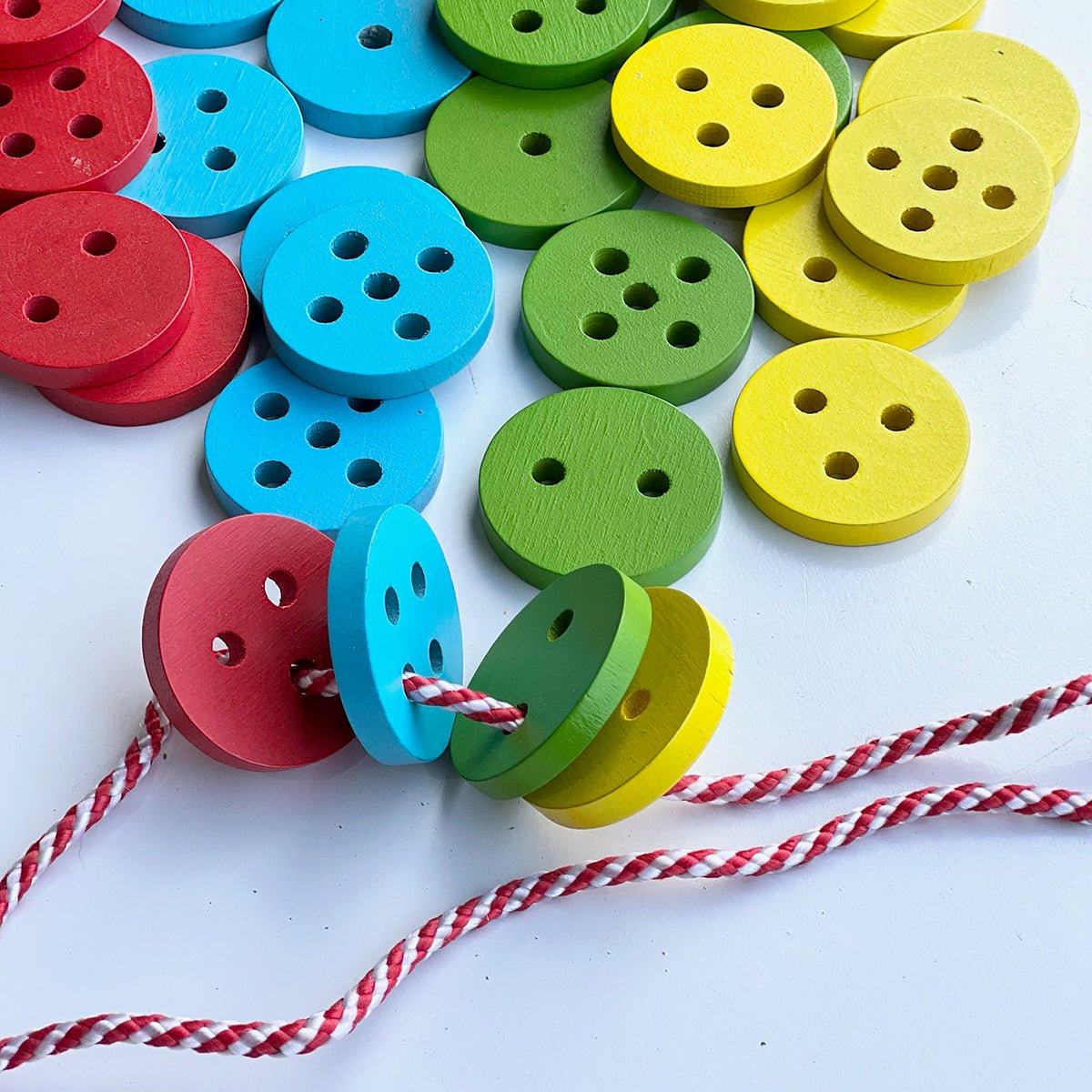 Wooden lacing buttons | Threading toy - Lucas loves cars