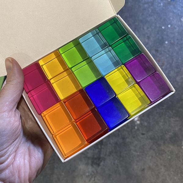 Bauspiel | Lucite Cubes | Coloured block set | Lucas loves cars