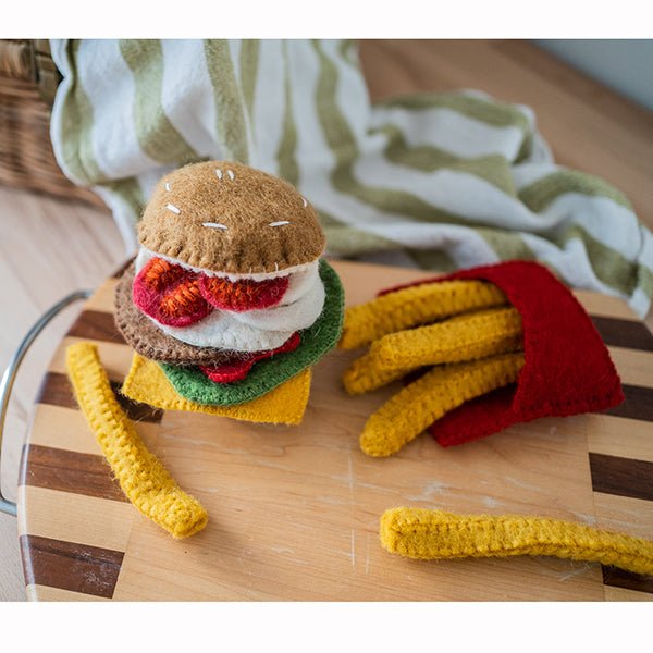 Papoose felt burger and chips | Food toys | Papoose toys | Lucas loves cars