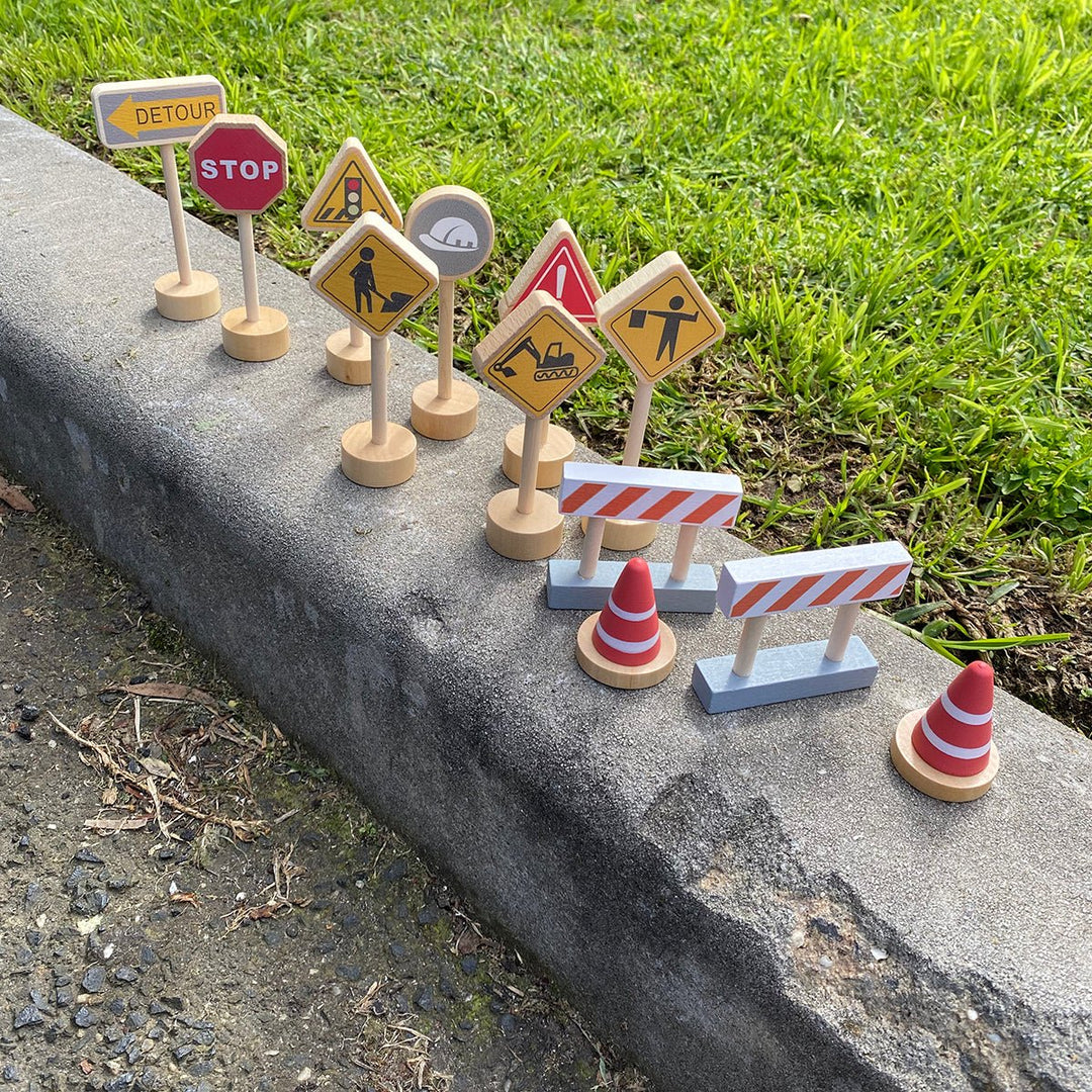 Play Construction Signs Wooden Road Construction Traffic Sign 14pc